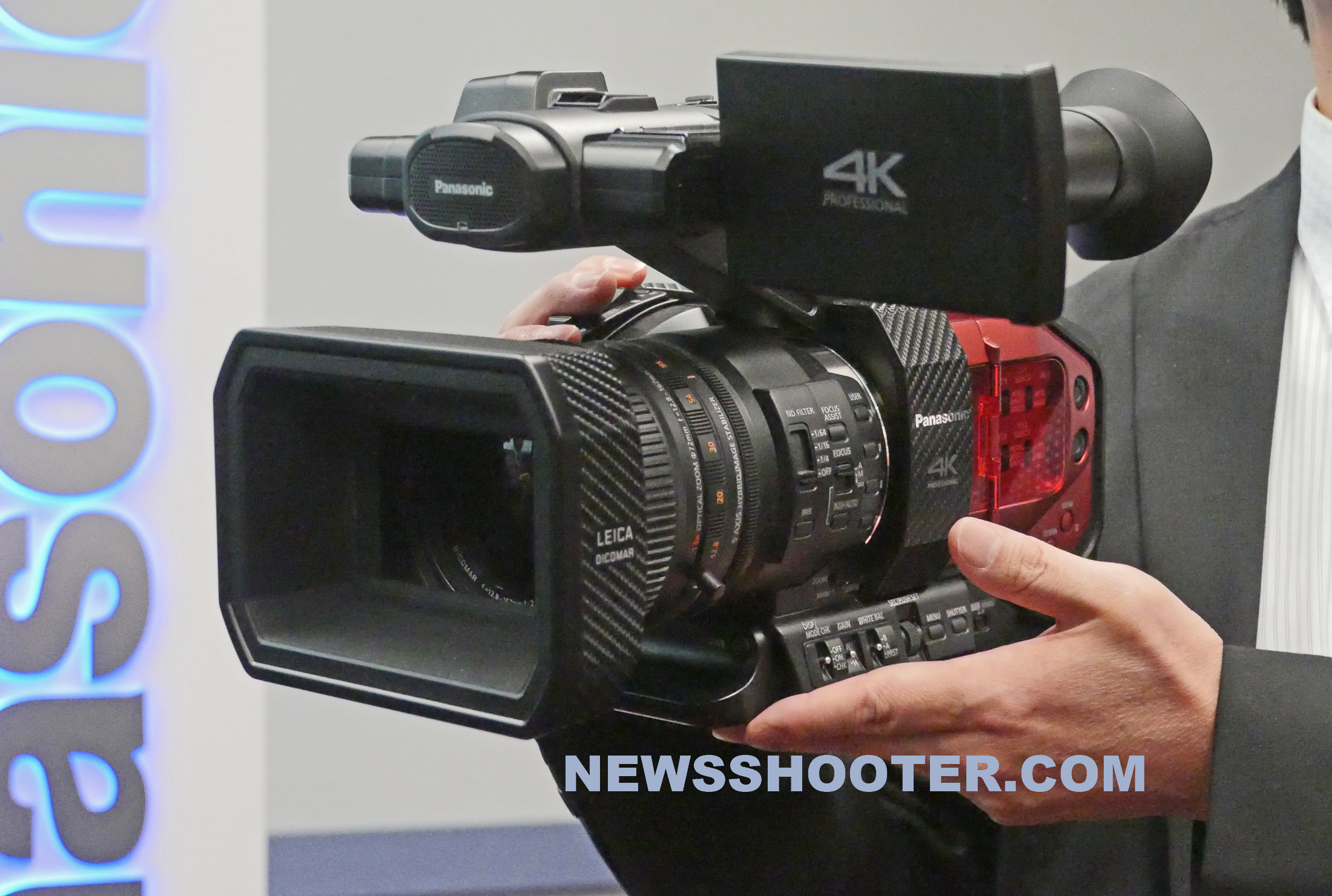 Panasonic DVX200 front - Newsshooter
