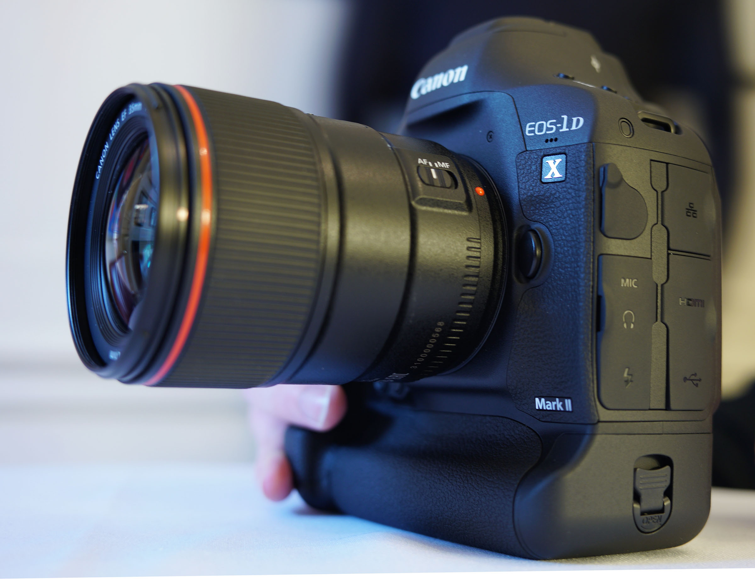 1dX II hero - Newsshooter