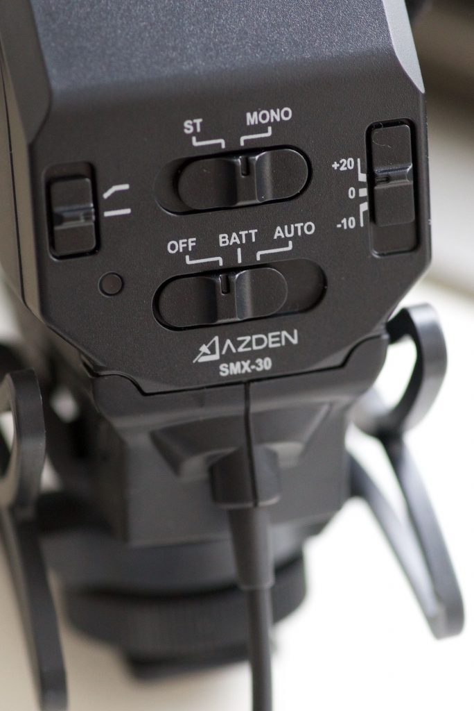 A look at the Azden SMX-30 Stereo/Mono Switchable Video Microphone and ...