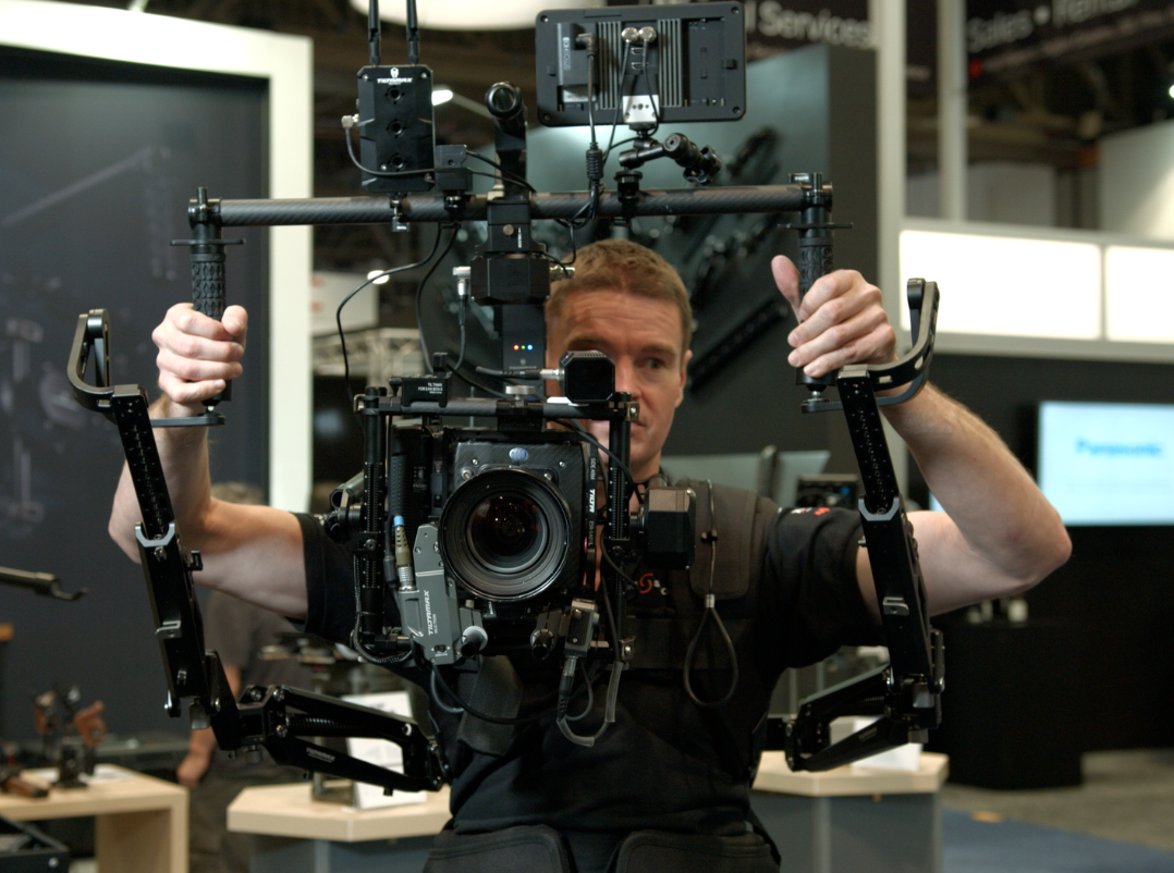 NAB 2016: Tilta Armor Man 2 - Newsshooter