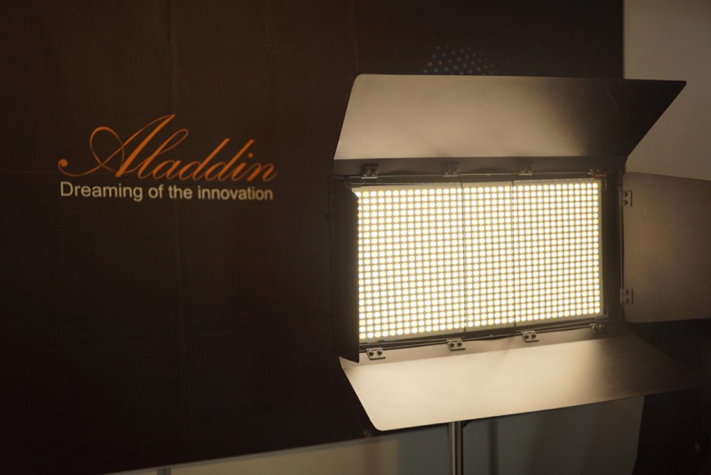 IBC 2016 - Aladdin 2x1 Bi-Flex LED light accessories - Newsshooter