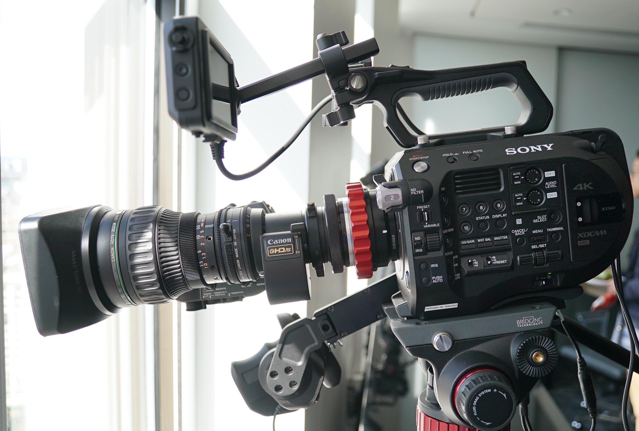 B4 lens hanging from FS7ii cjf - Newsshooter