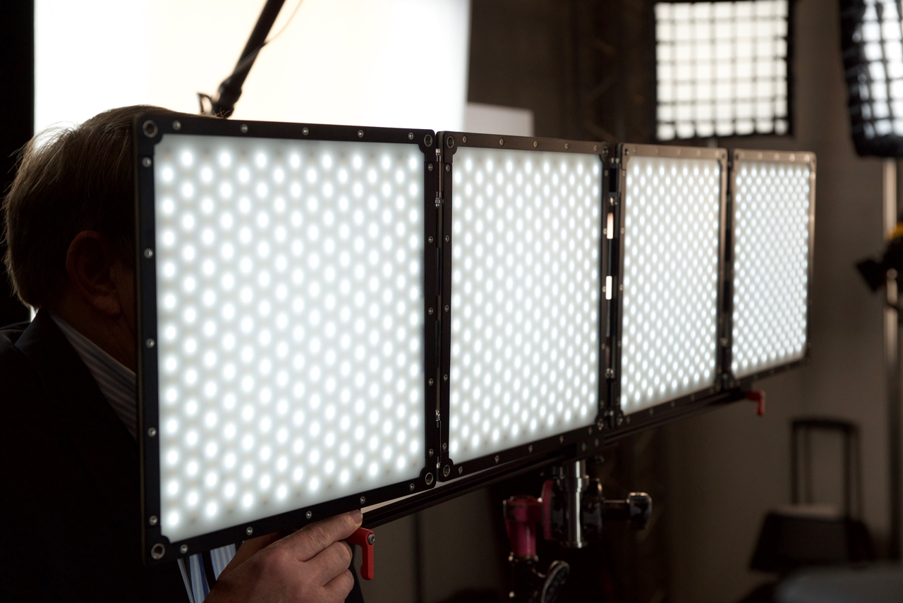 Interbee 2016: Aladdin BI-FOLD LED lights get a new mounting solution ...