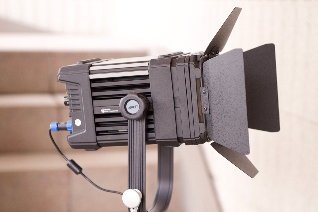 LEDGO LG-D600C bi-colour LED fresnel light - review - Newsshooter