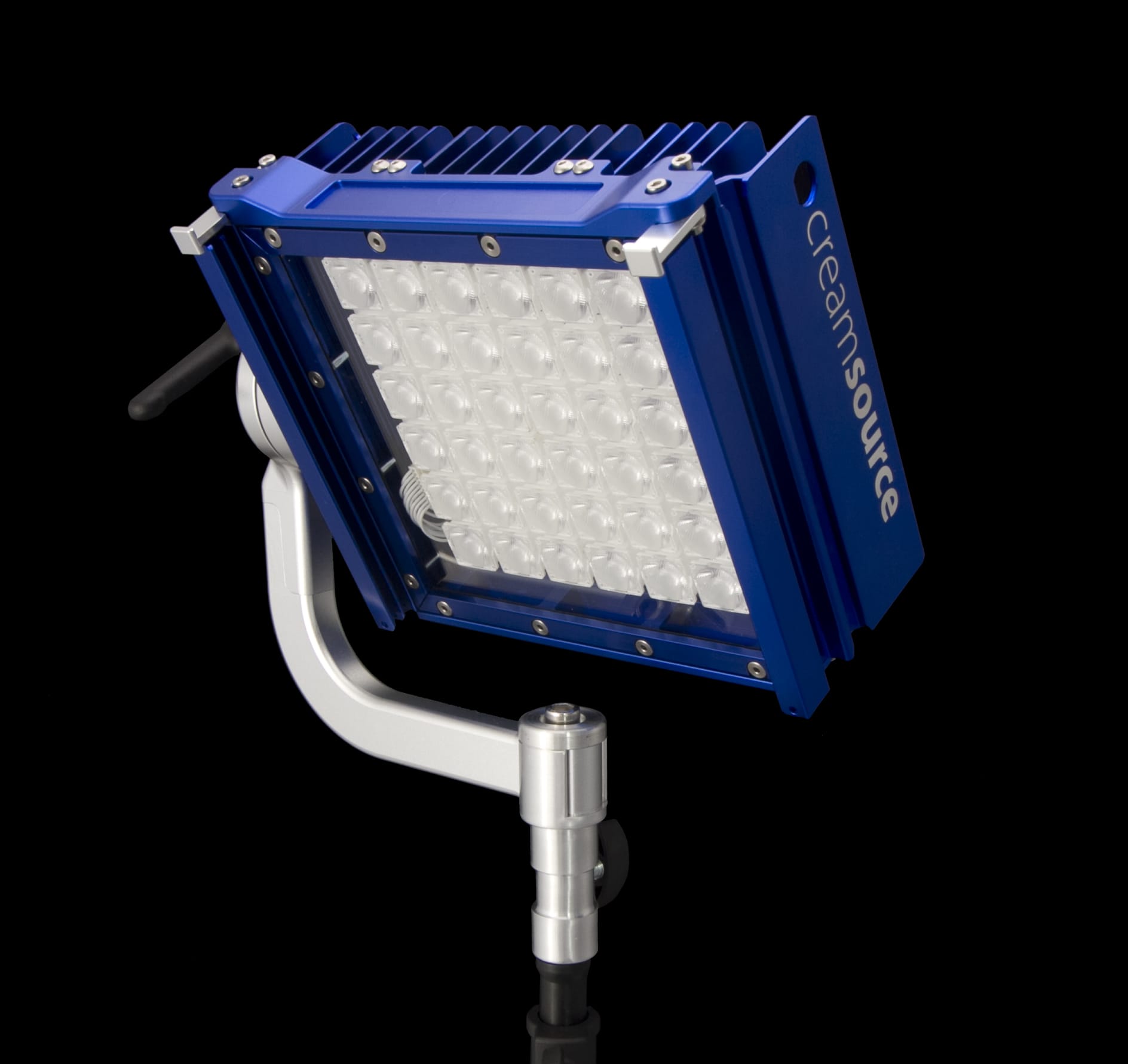 Outsight announces the Creamsource Micro LED light - Newsshooter