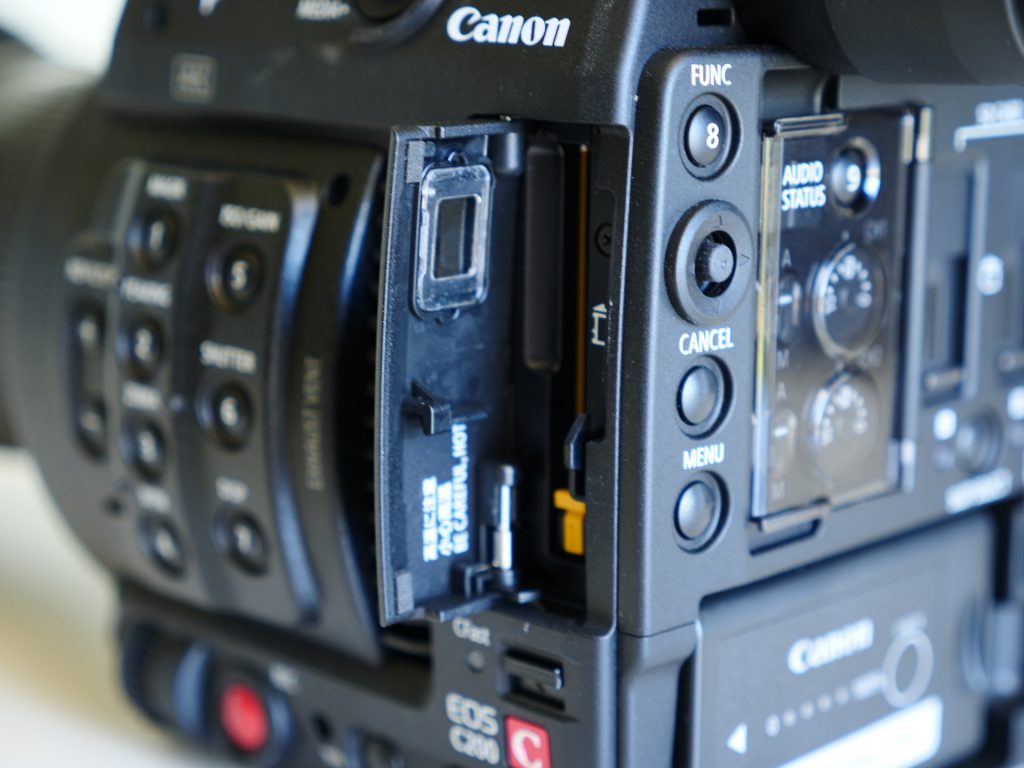 Canon C200 hands-on: 4K 60p, touchscreen AF, Canon Cinema RAW Light ...