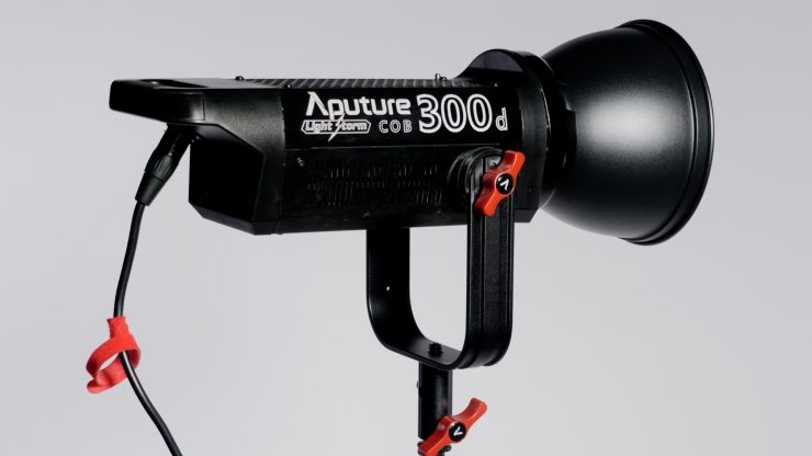 Aputure LS C300d hands on review – Big output at an affordable price ...