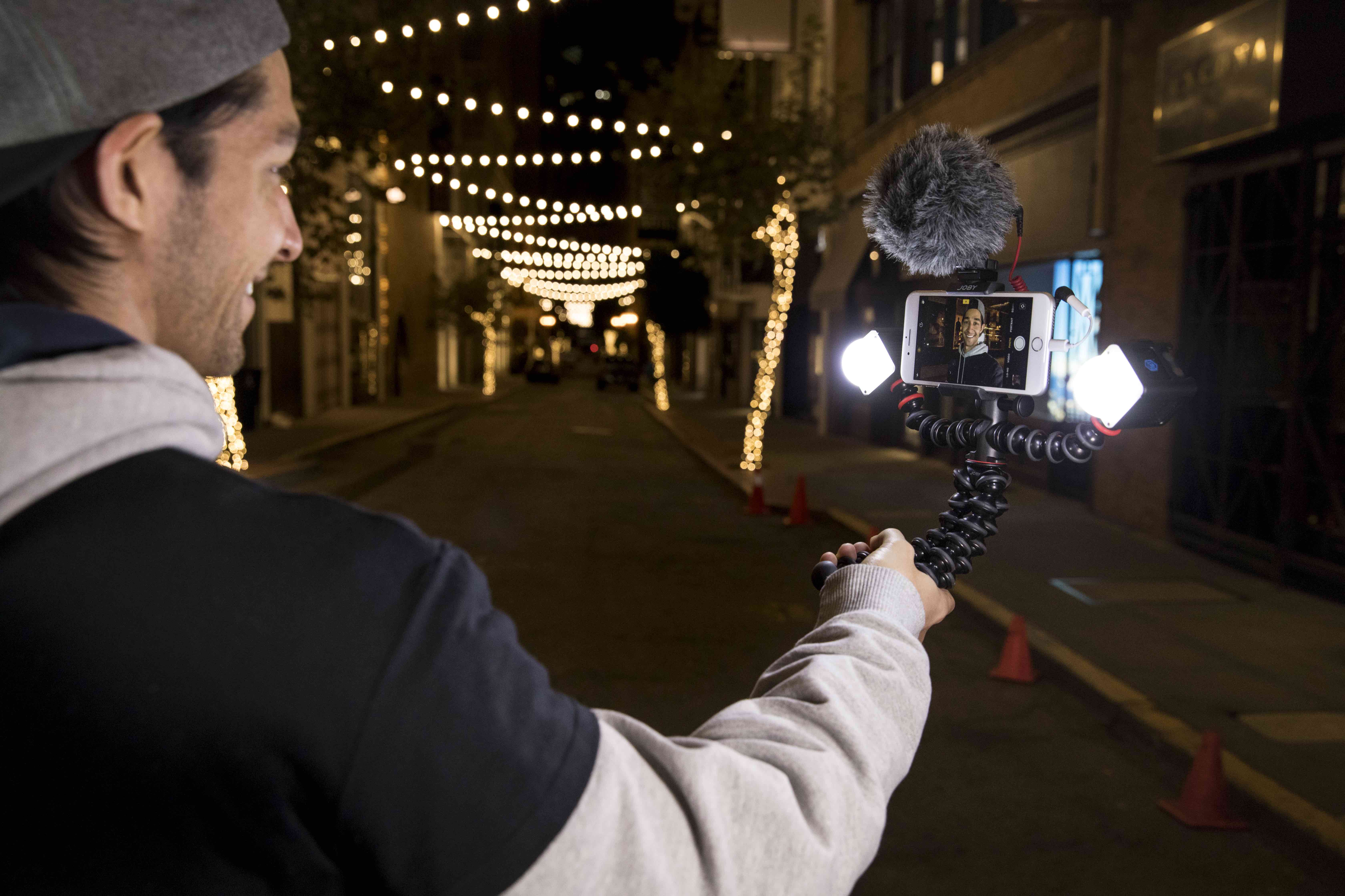 GP Mobile Rig filming RGB - Newsshooter