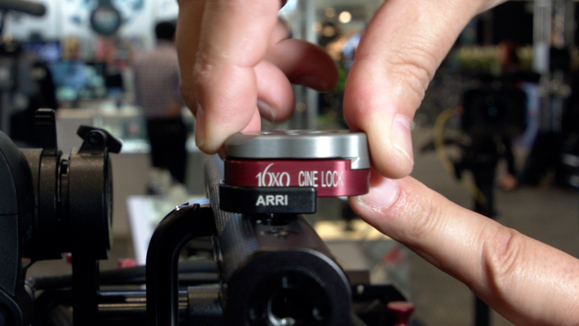 16x9 Cine Lock makes mounting devices quick and easy - Newsshooter