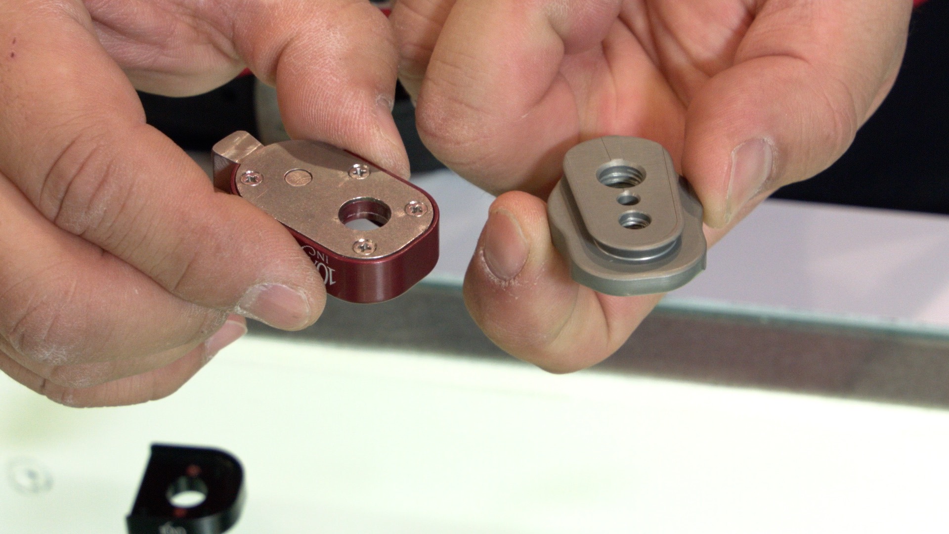 16x9 Cine Lock makes mounting devices quick and easy - Newsshooter