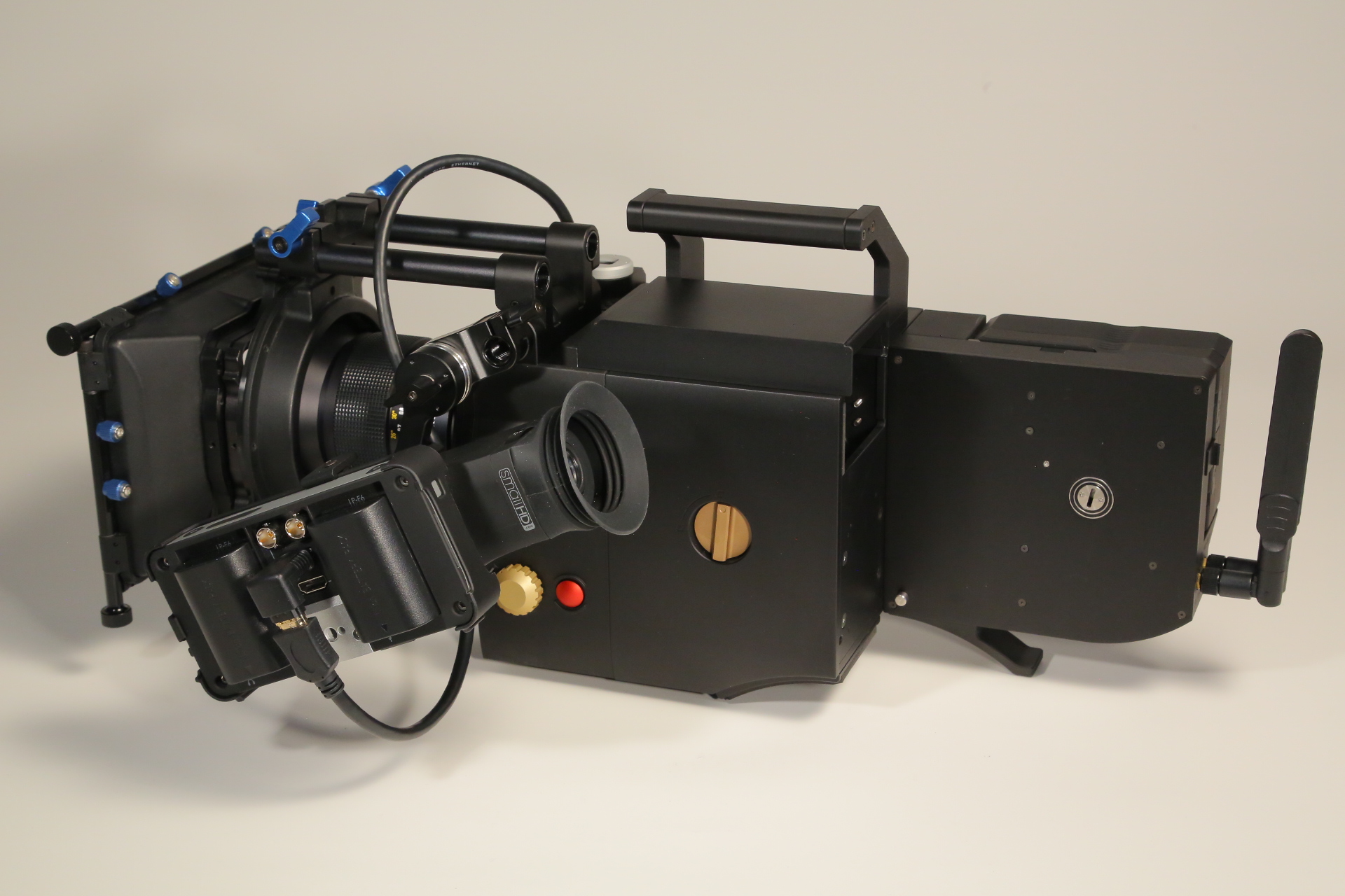 Magellan 65mm – The lightest and most compact 65mm film camera on Earth ...