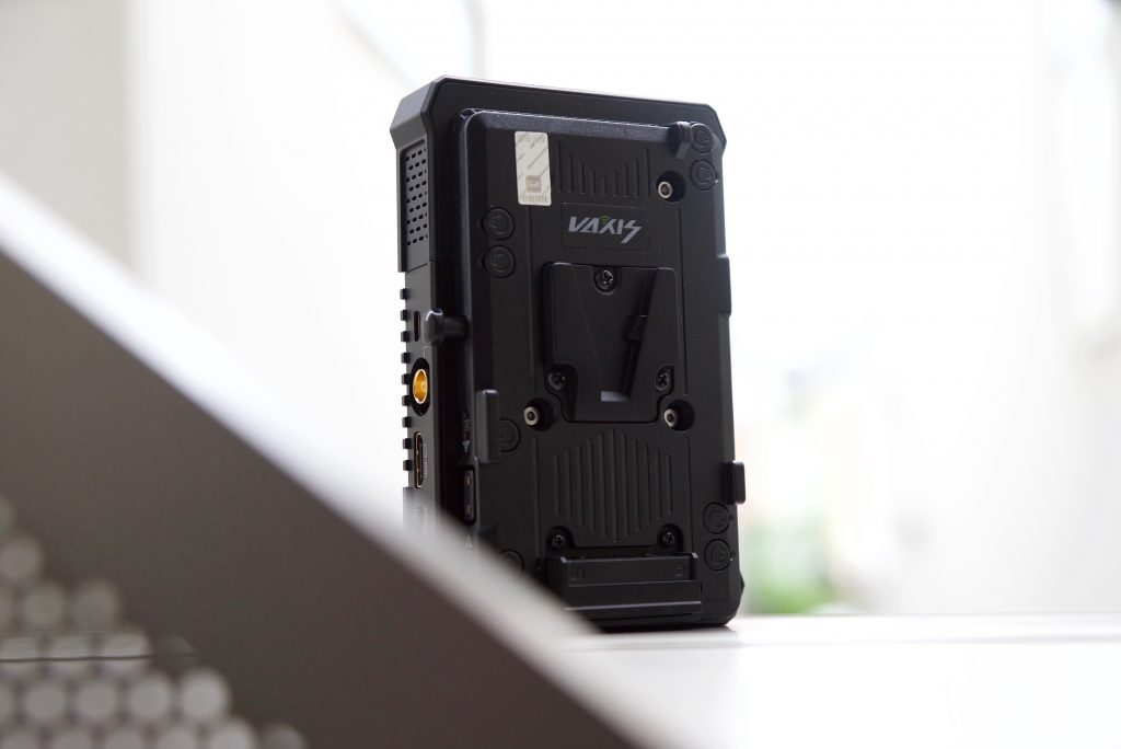 Hands-on Vaxis Storm 500ft+ Review: Plug & Play Wireless Video ...