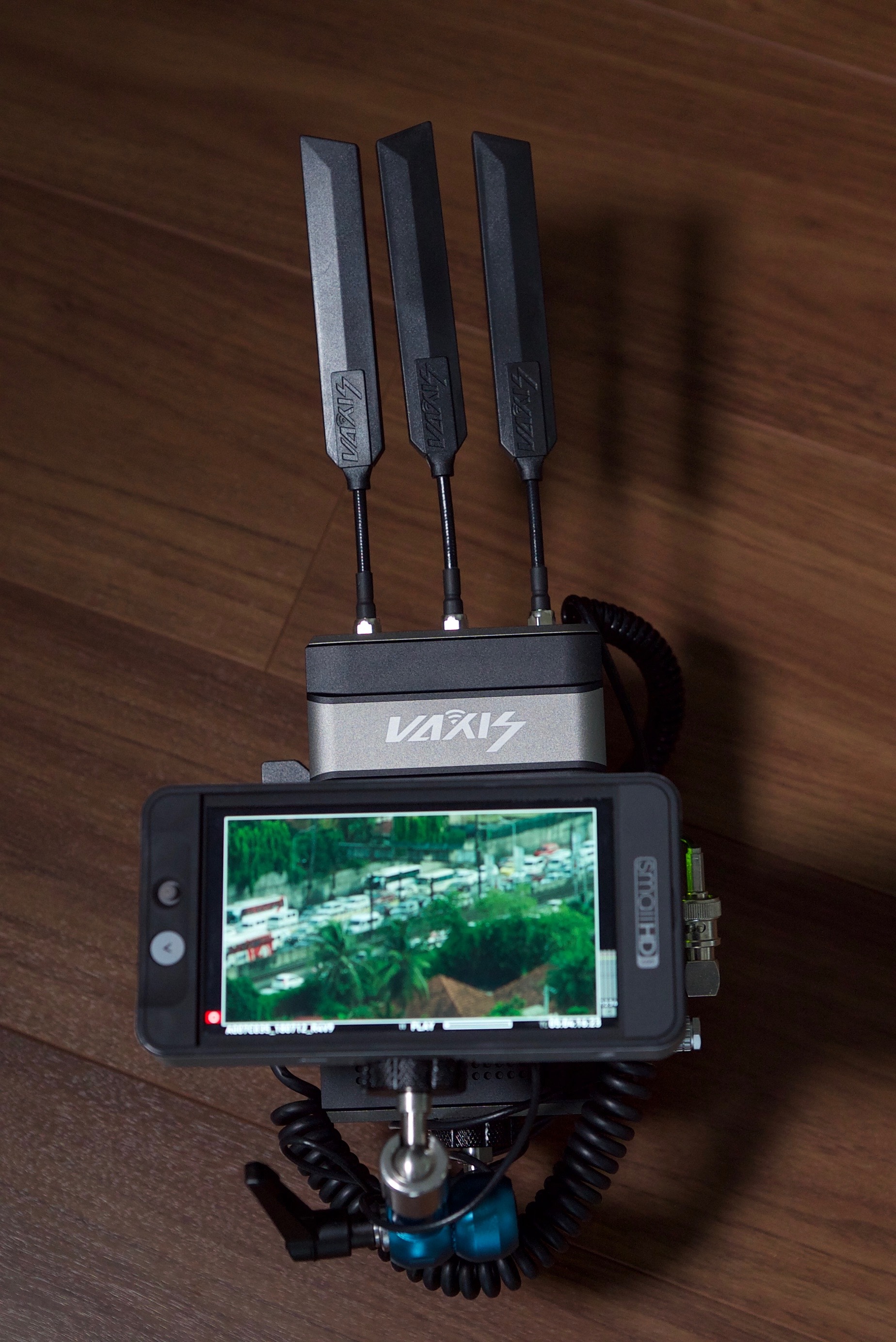 Vaxis Thor 800ft+ wireless video transmission system review - Newsshooter