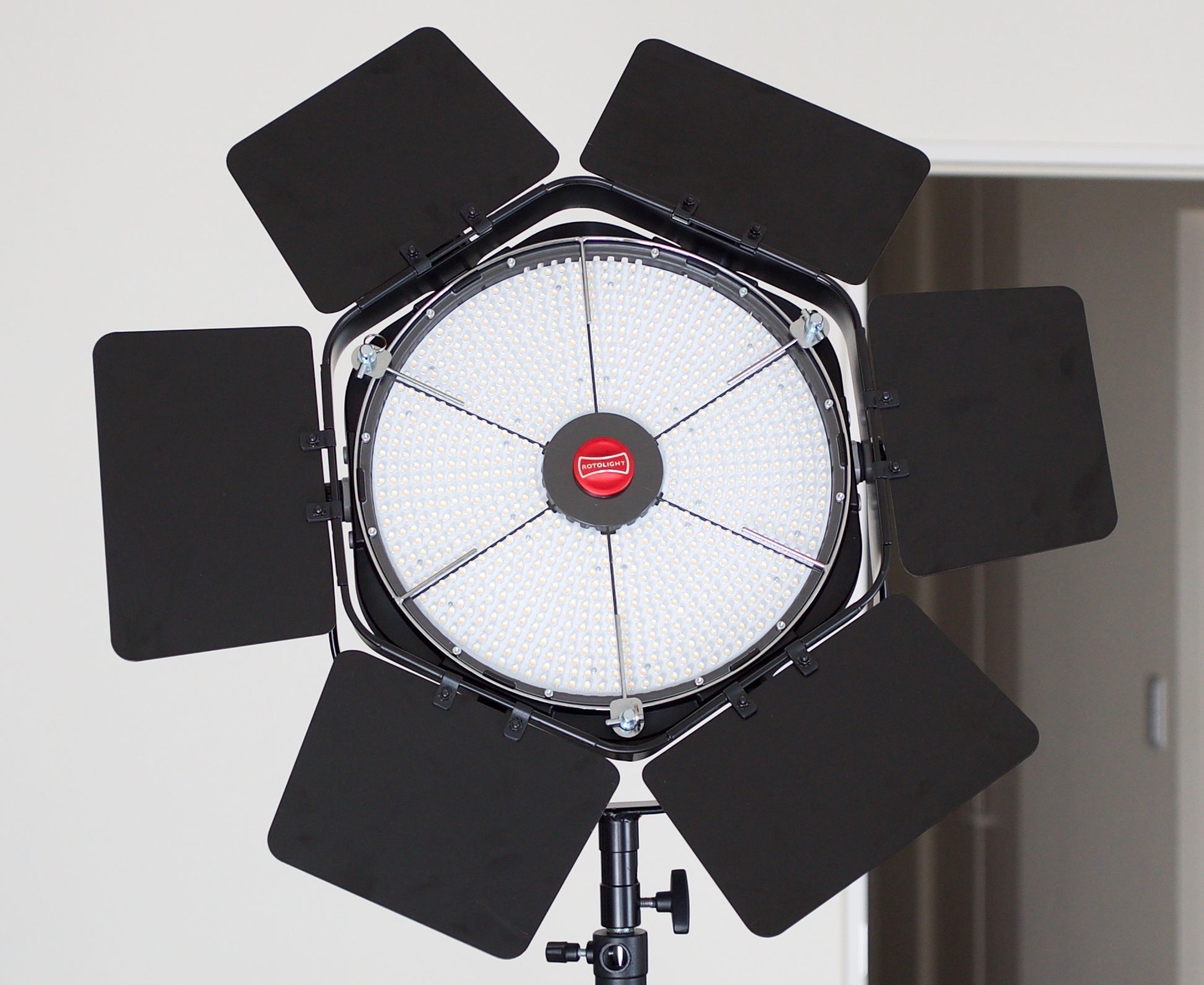 Rotolight Anova Pro 2 on sale for $799.99 USD - Newsshooter