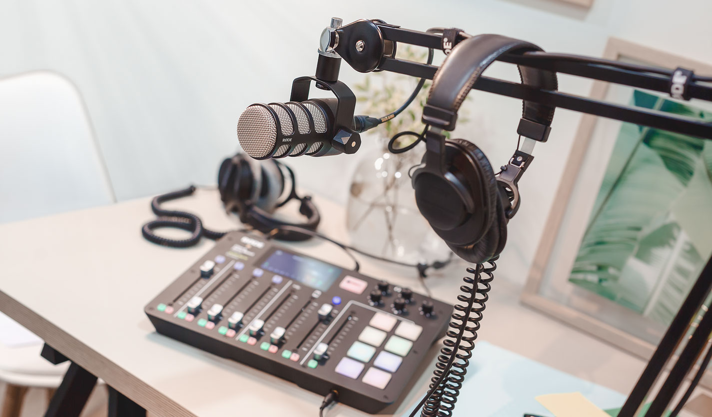 RØDE PodMic - Podcast-Ready Dynamic Microphone - Newsshooter