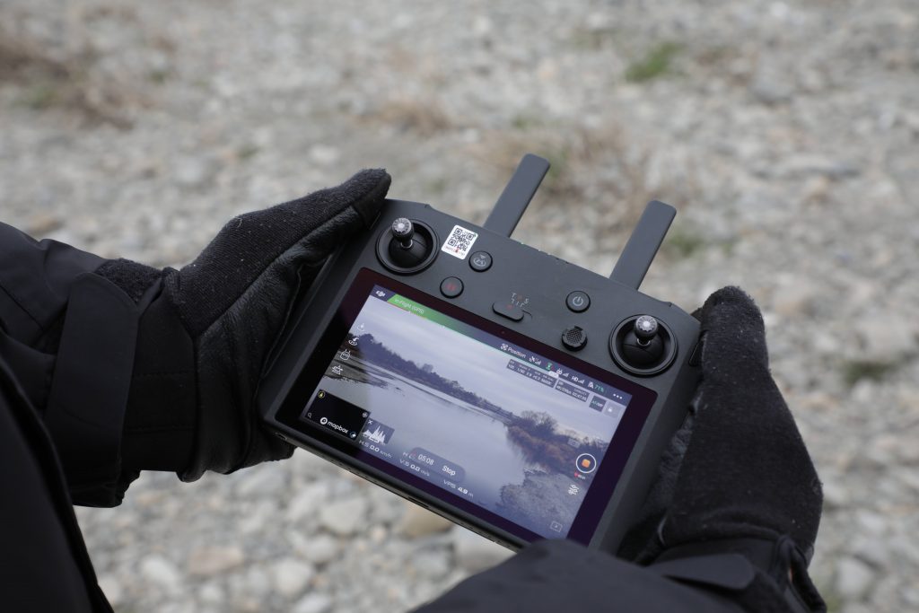 DJI Smart Controller Review - Newsshooter