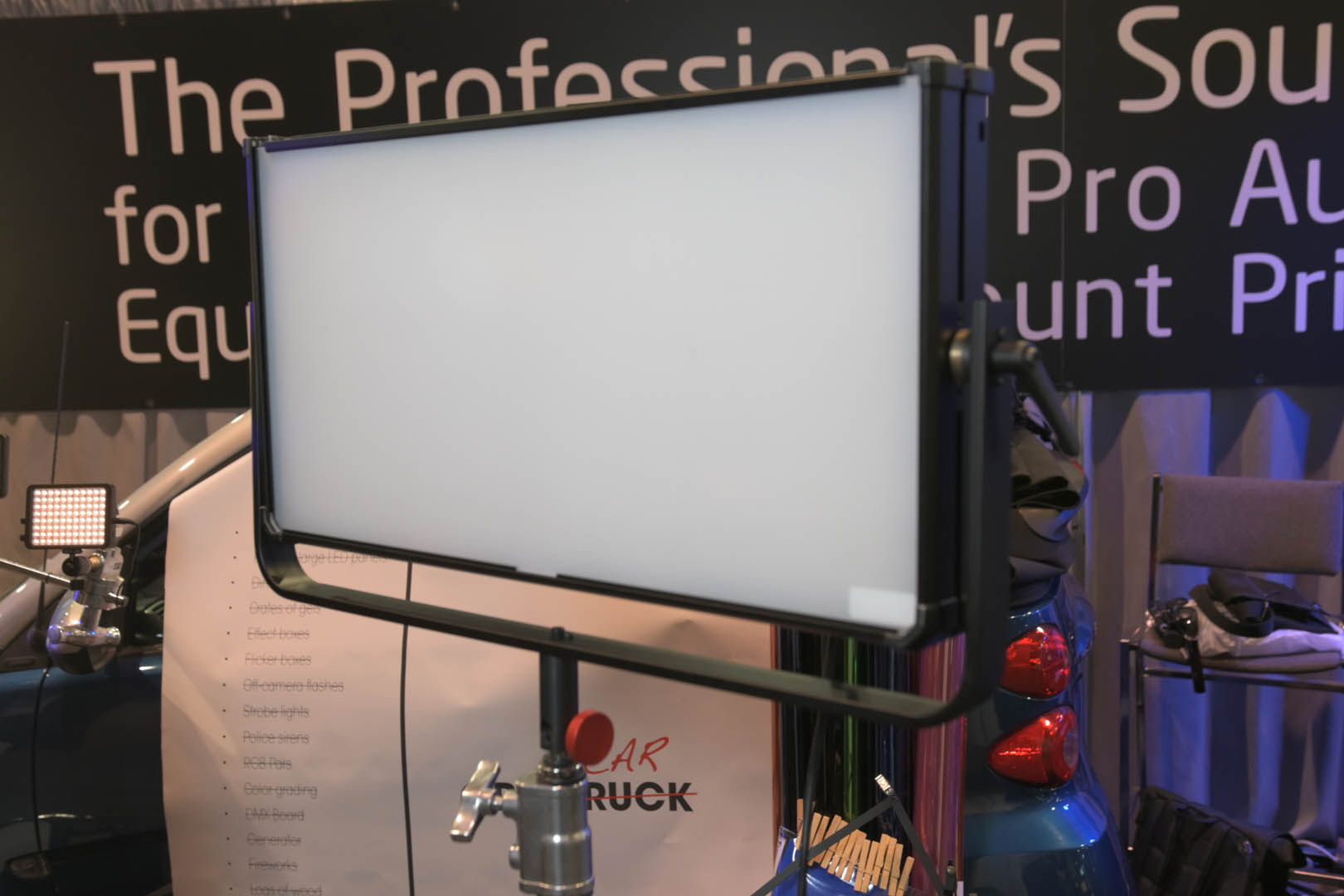 Luxli Taiko 2x1 LED light - Newsshooter