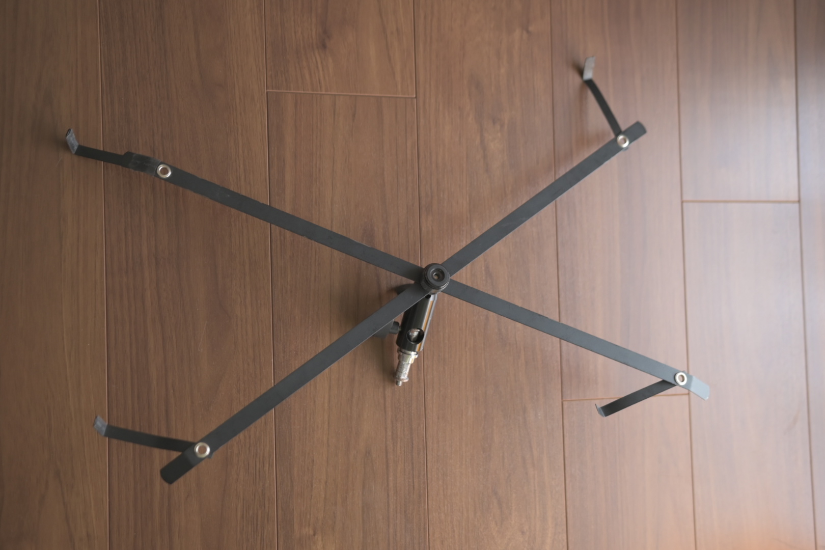 Mat Mounts - a clever solution for mounting flexible LED lights ...