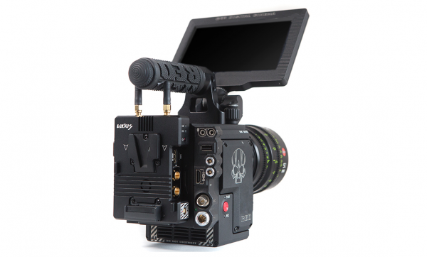 Vaxis Storm 3000 Dual V-lock TX Review - Newsshooter