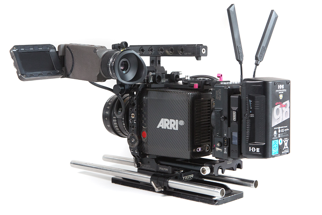 Vaxis Storm 3000 Dual V-lock TX Review - Newsshooter