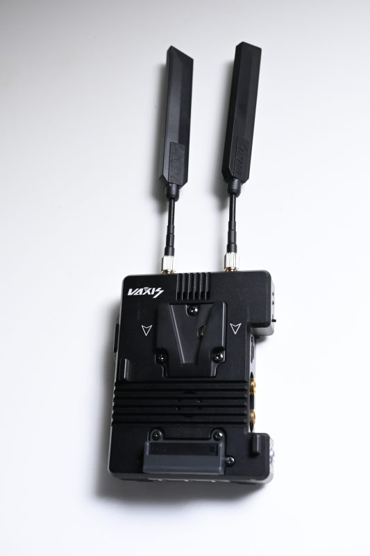 Vaxis Storm 3000 Dual V-lock TX Review - Newsshooter