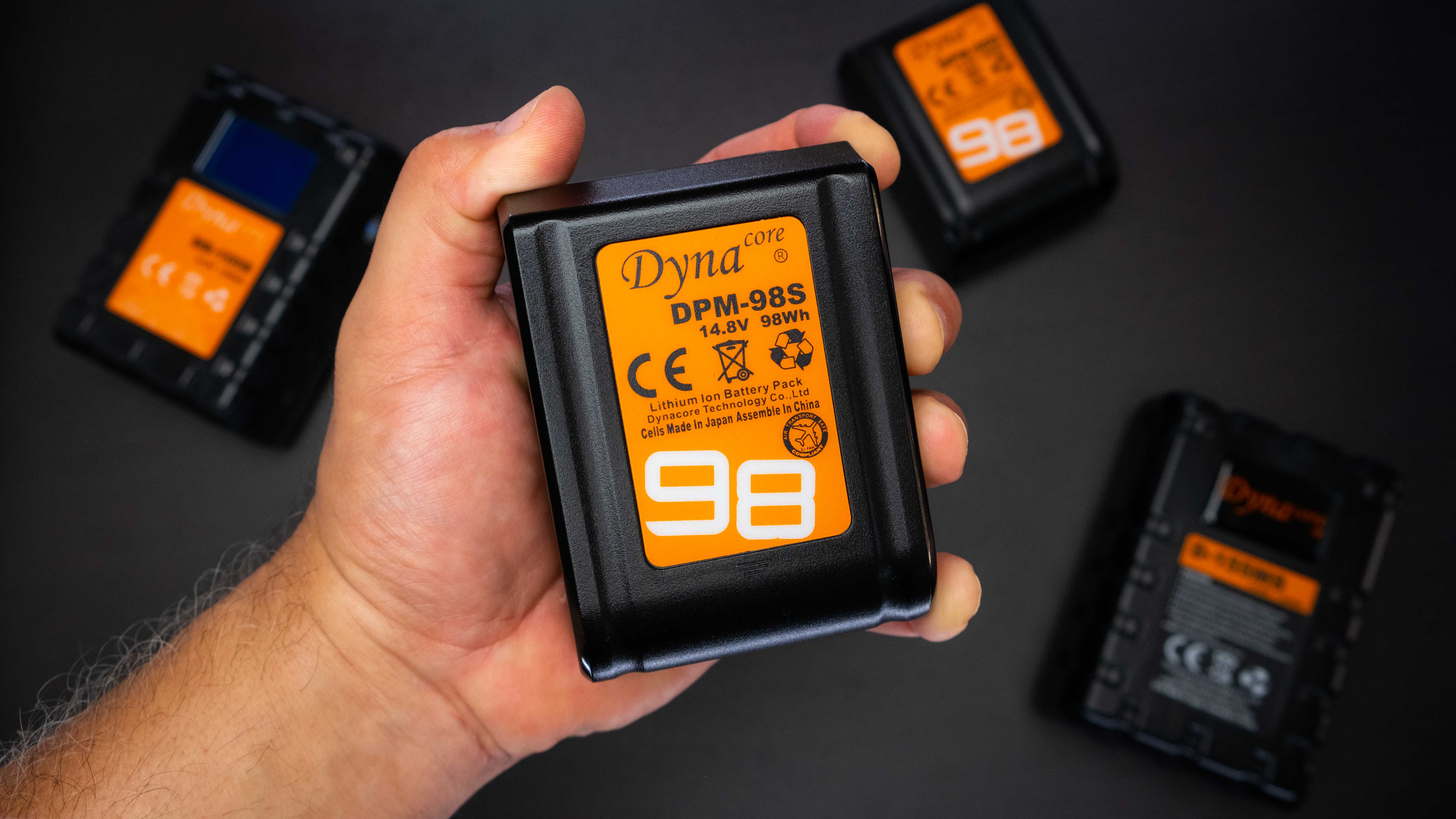 Dynacore DPM 98S Tiny V Mount in hand - Newsshooter