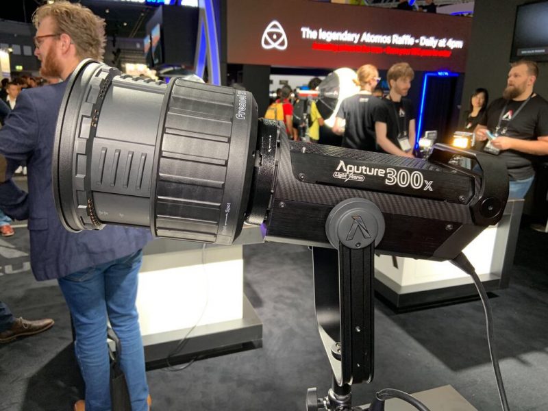 Aputure 300X bi-colour LED light - Newsshooter