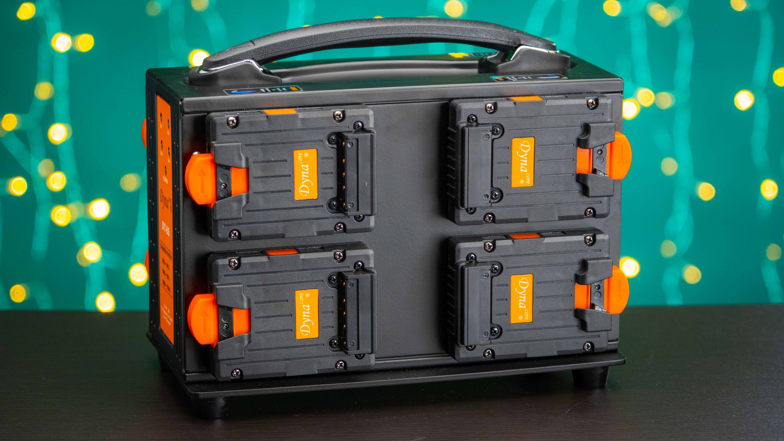 Dynacore DT 8S Side - Newsshooter