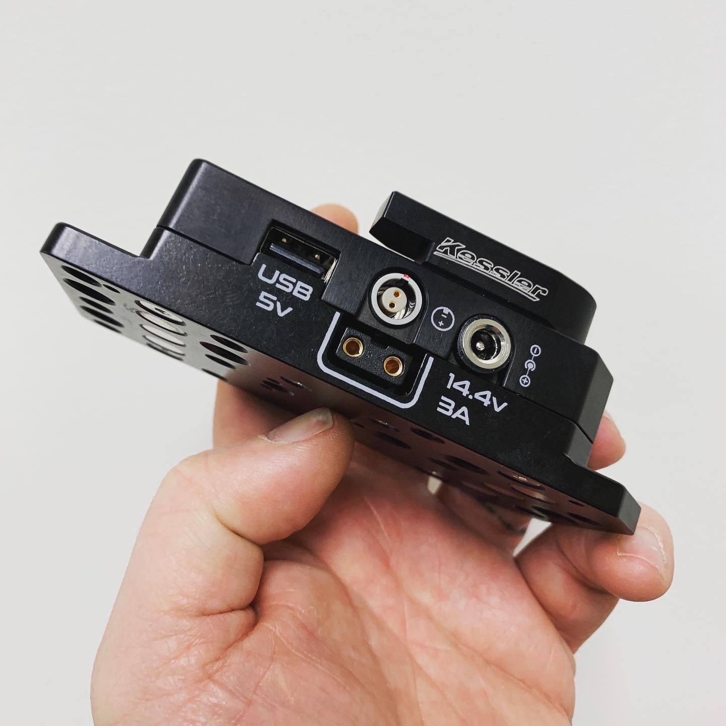 Kessler Mag Max 3A inputs - Newsshooter