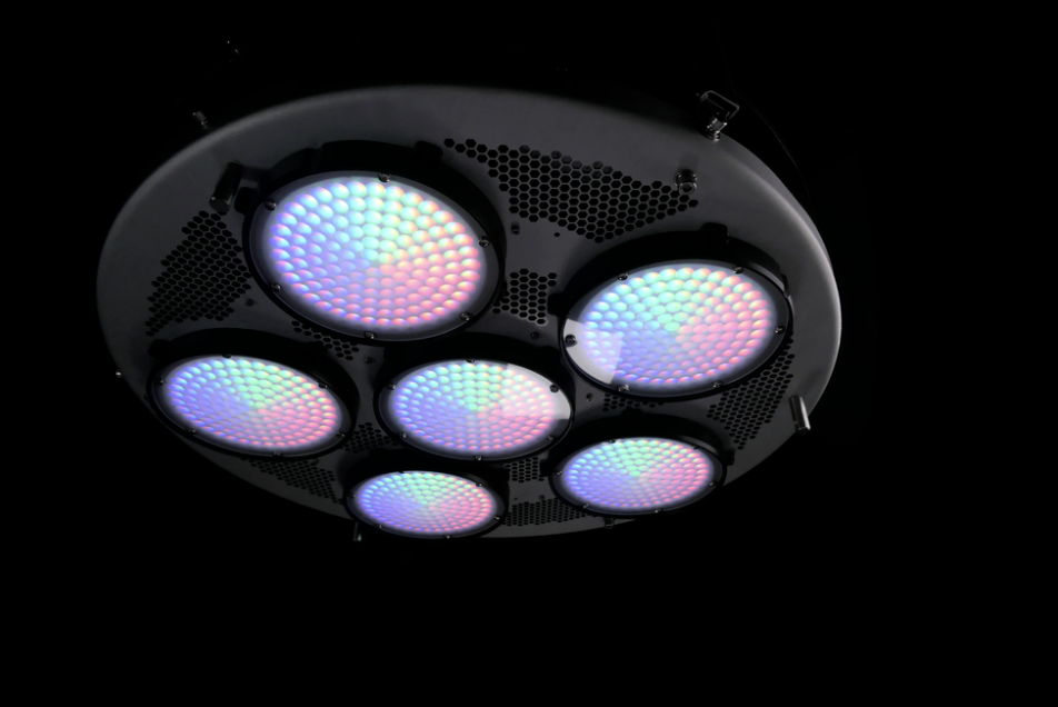 Filmgear Helios RGB-H700 RGB Space Light - Newsshooter