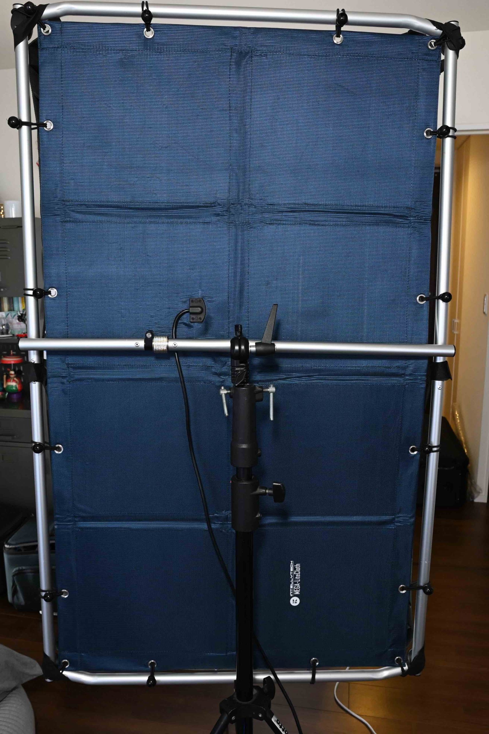 Intellytech MEGA-LiteCloth 3'x 4.5' Foldable LED Mat Kit Review ...