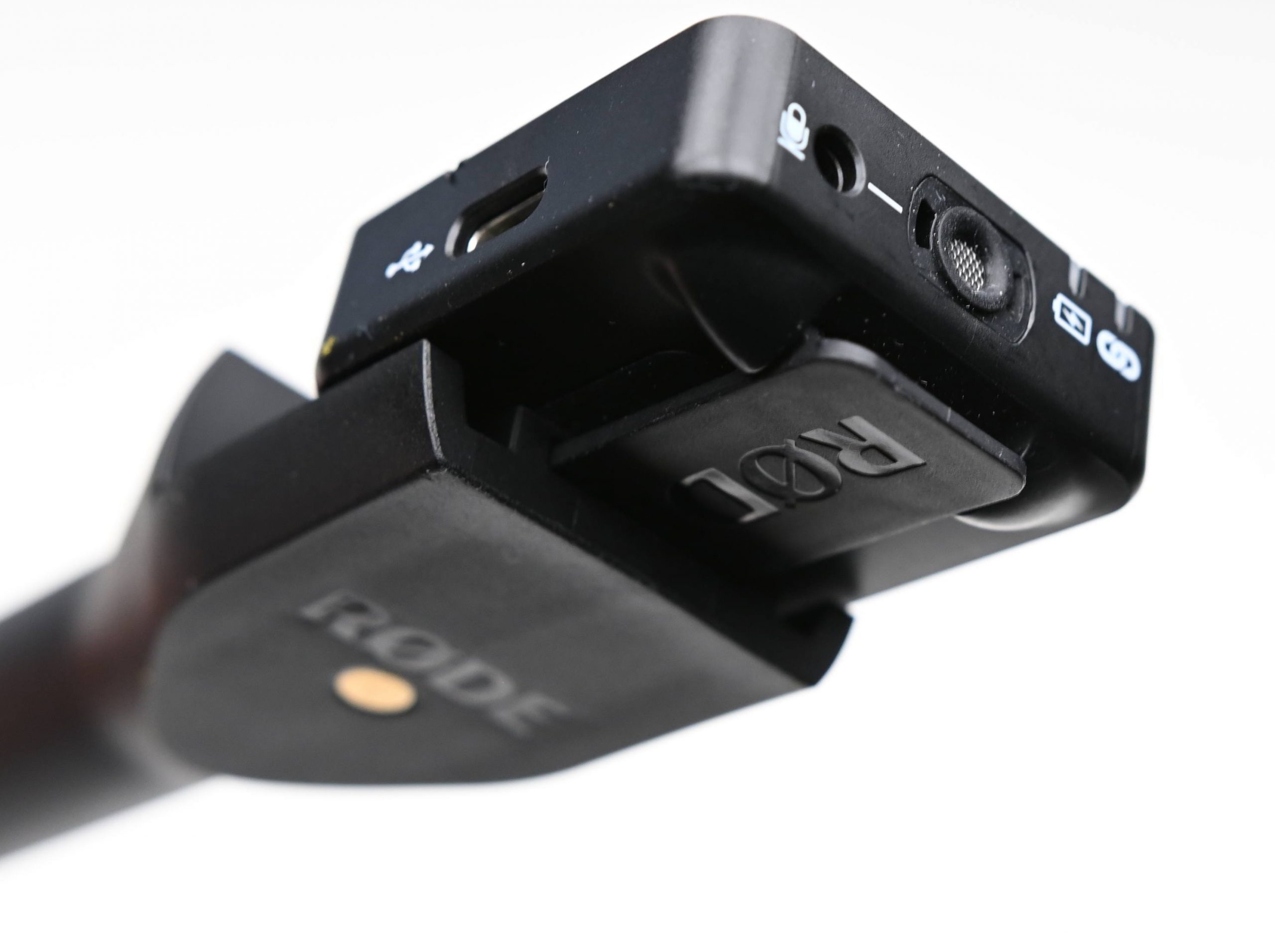 RØDE Interview GO Handheld Mic Adapter for the Wireless GO Review ...
