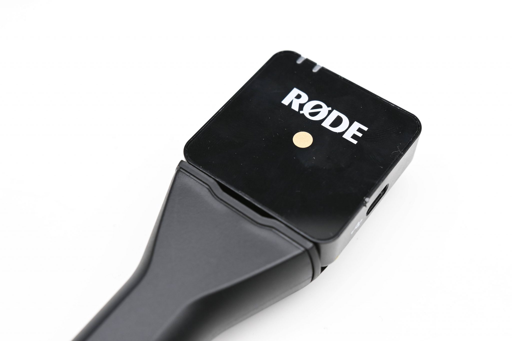 RØDE Interview GO Handheld Mic Adapter for the Wireless GO Review ...