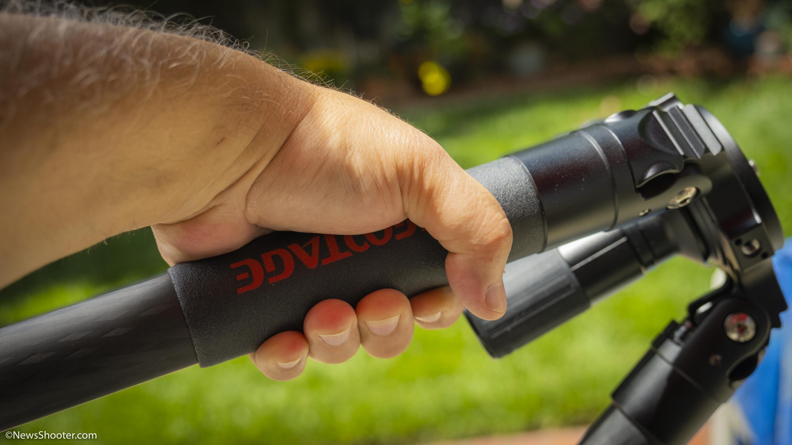 iFootage Gazelle TC9 grip - Newsshooter