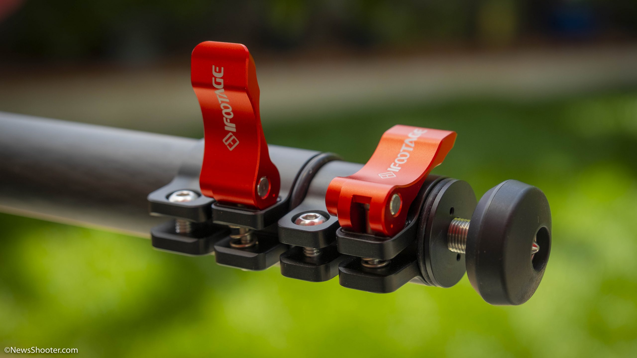 iFootage Gazelle TC9 leg locks - Newsshooter