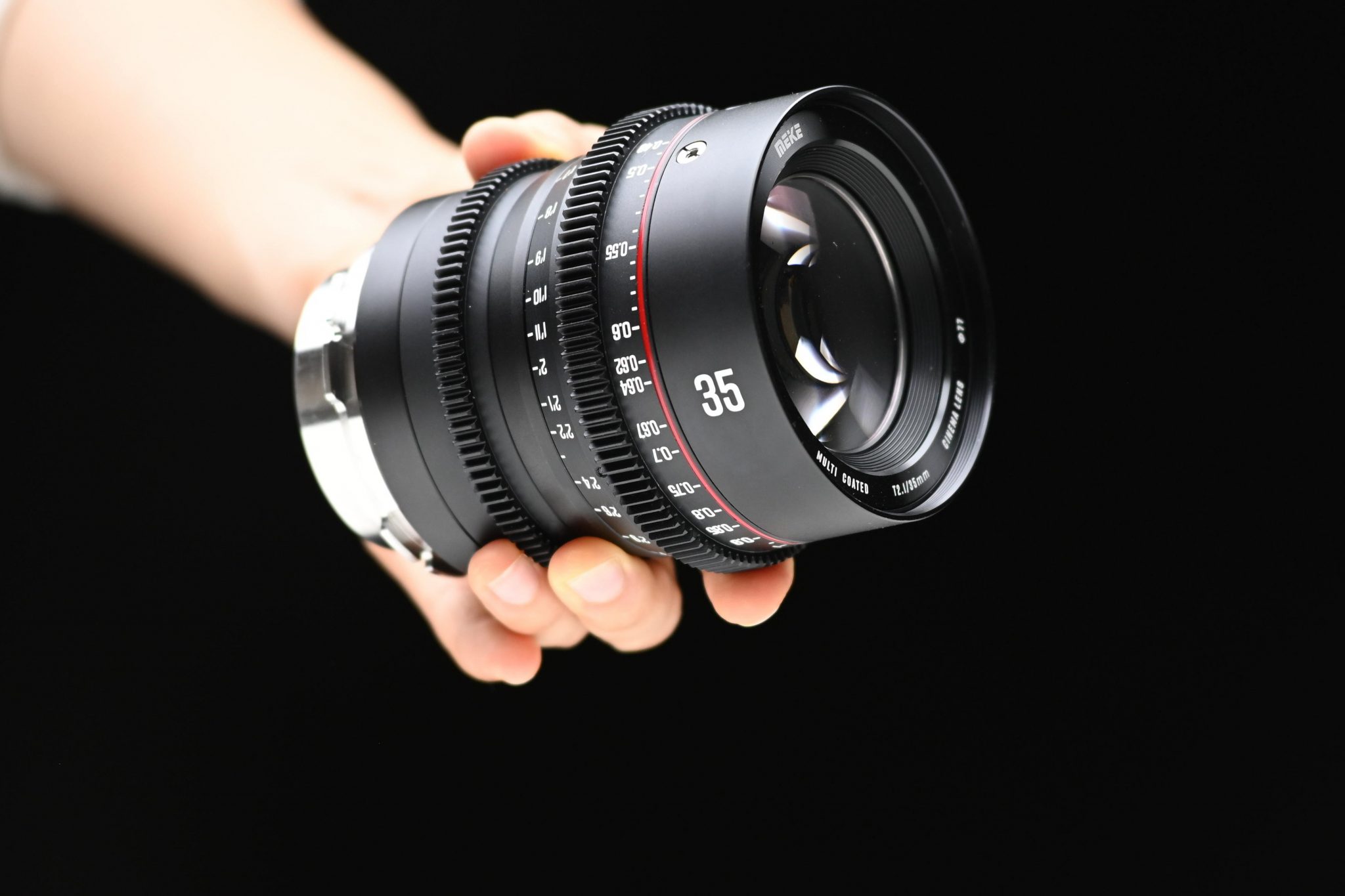 Meike 35mm T2.1 S35-Prime Cinema Lens Review - Newsshooter