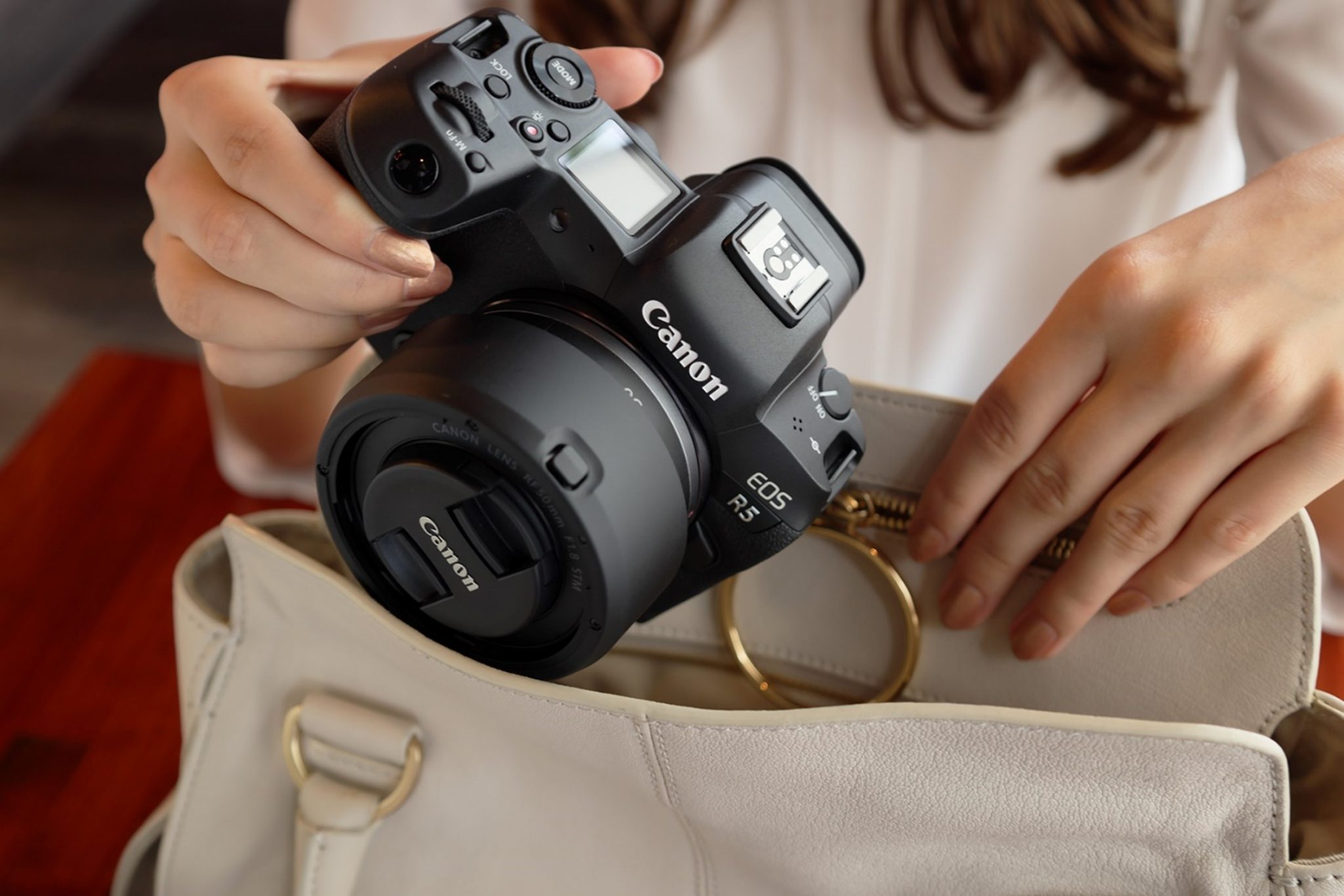 Lifestyle Image Canon RF 50mm F1 8 STM 14 Newsshooter Lifestyle Image Canon RF 50mm F1 8 STM 14 Newsshooter