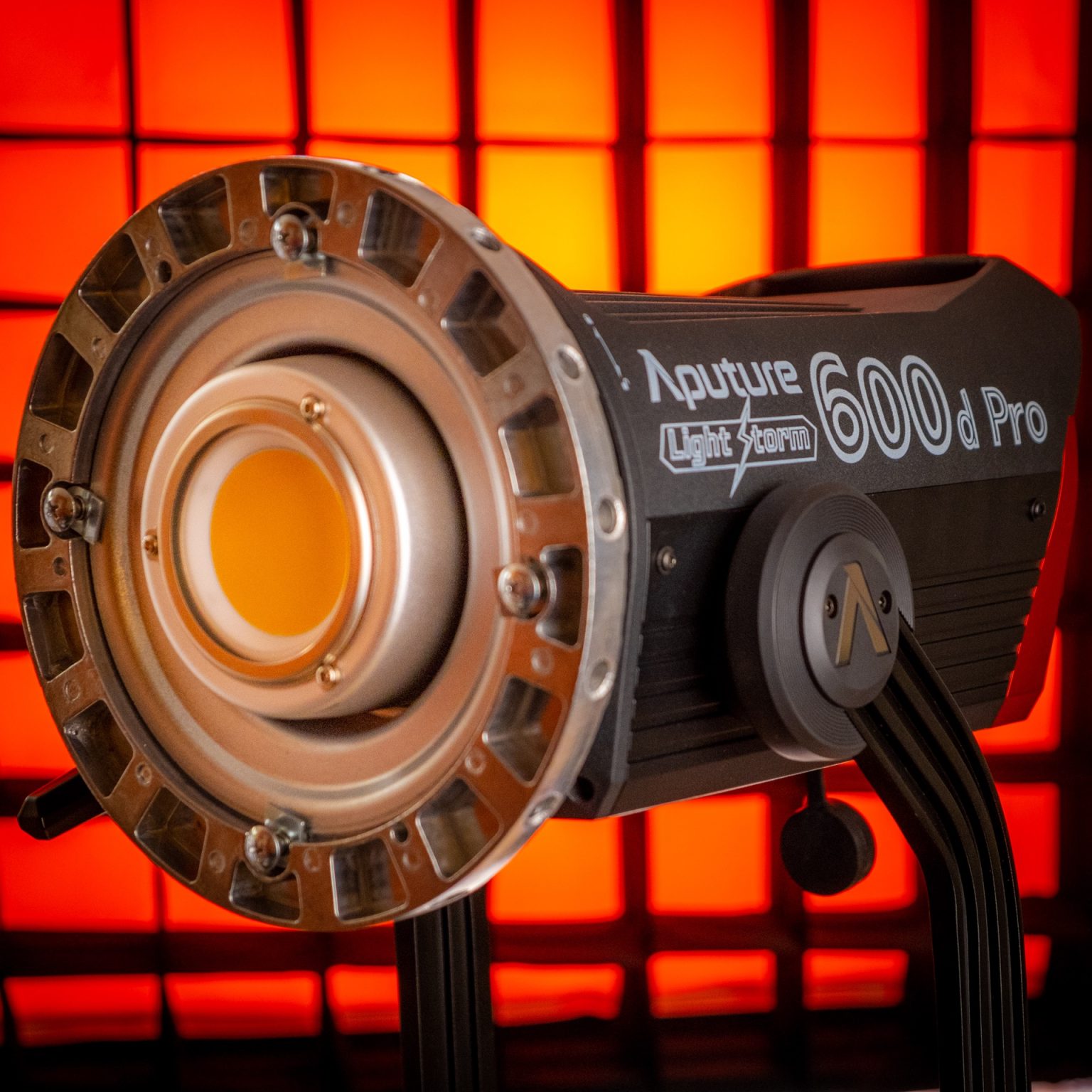 Aputure goes BRIGHT with the LS 600d Pro - Newsshooter