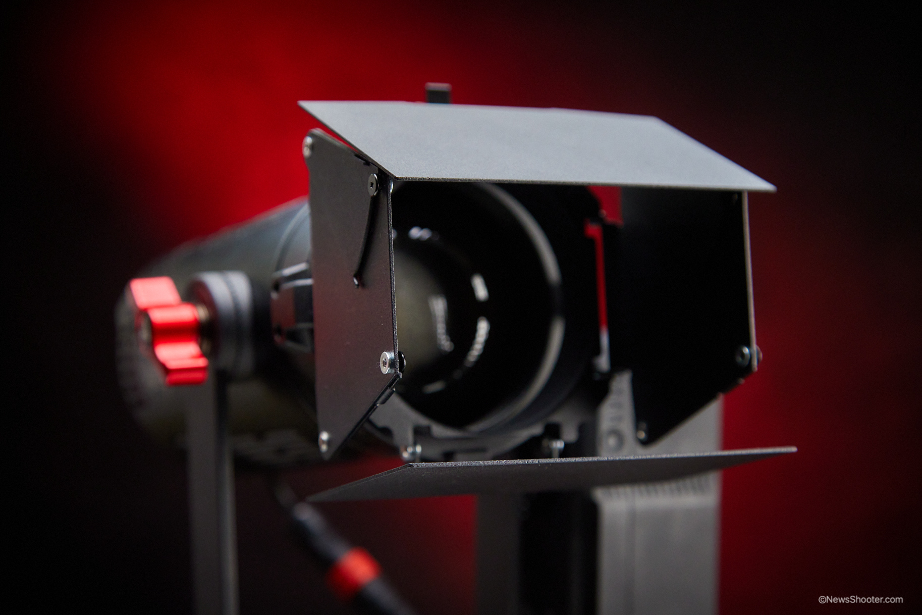 Review: Aputure Daylight LS 60d and Bi-Color LS 60x Lights - Newsshooter