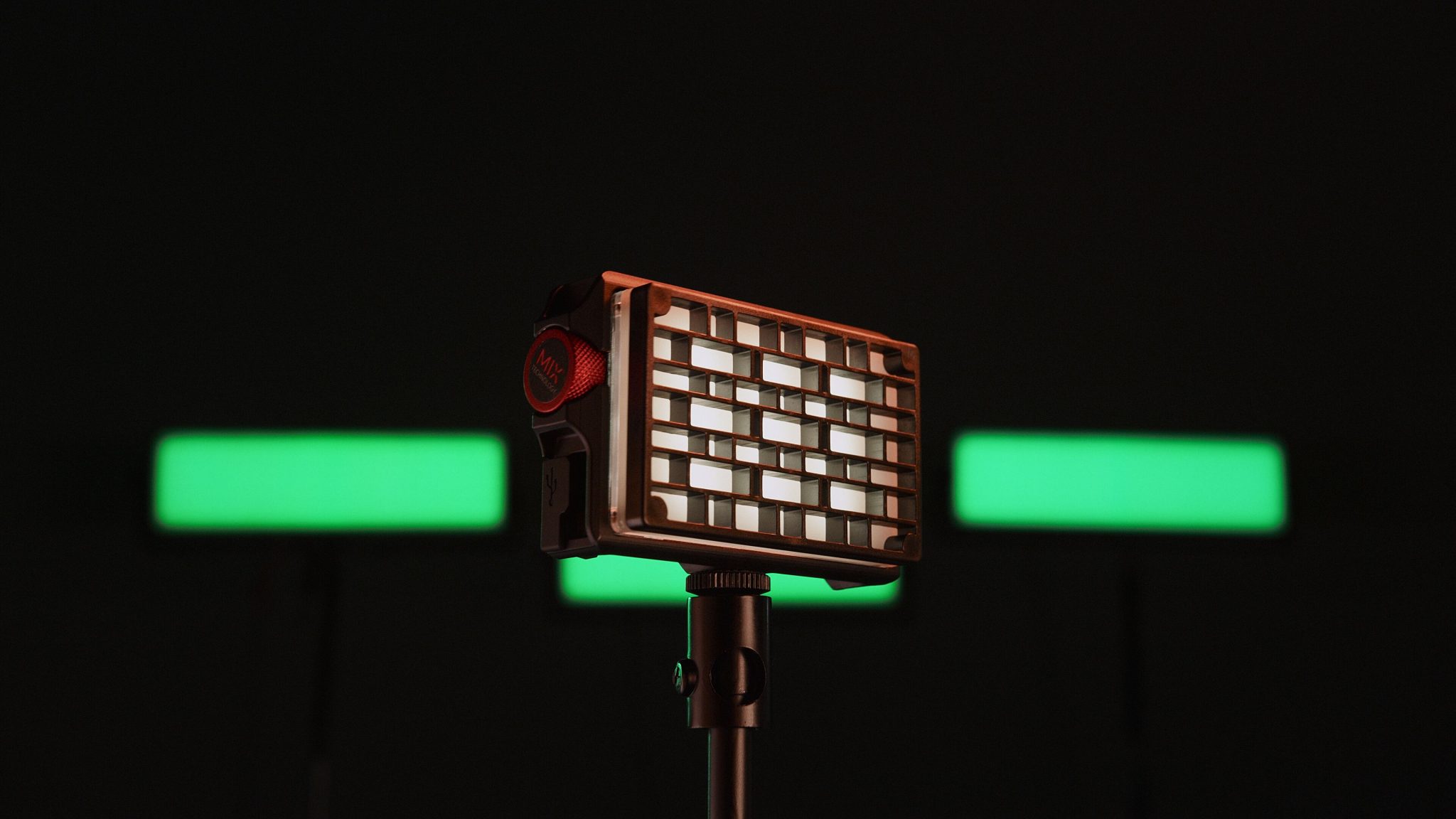 ROSCO DMG DASH pocket-sized LED Kit - Newsshooter