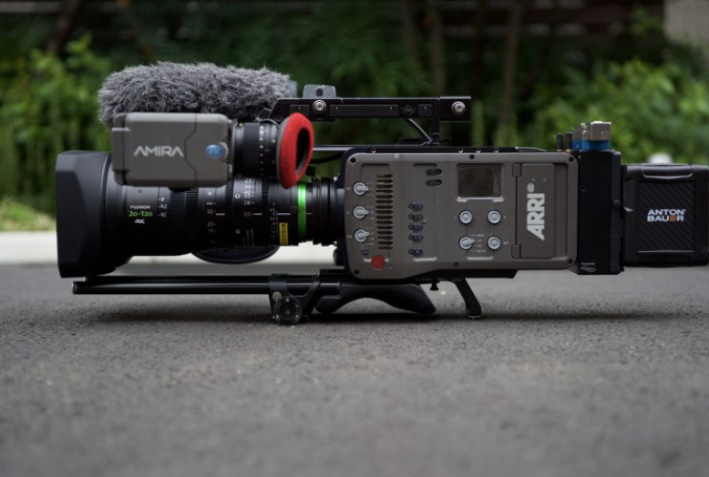 To EVF, or not to EVF, that is the question - Newsshooter