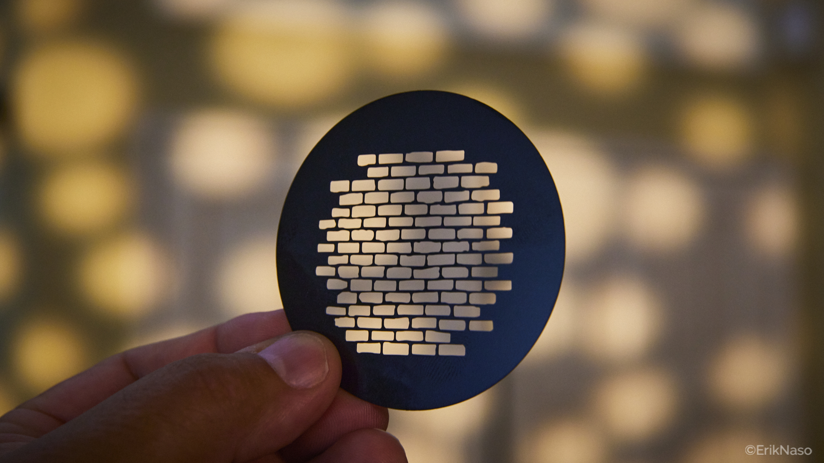 Aputure Spotlight Mini Zoom cookie - Newsshooter