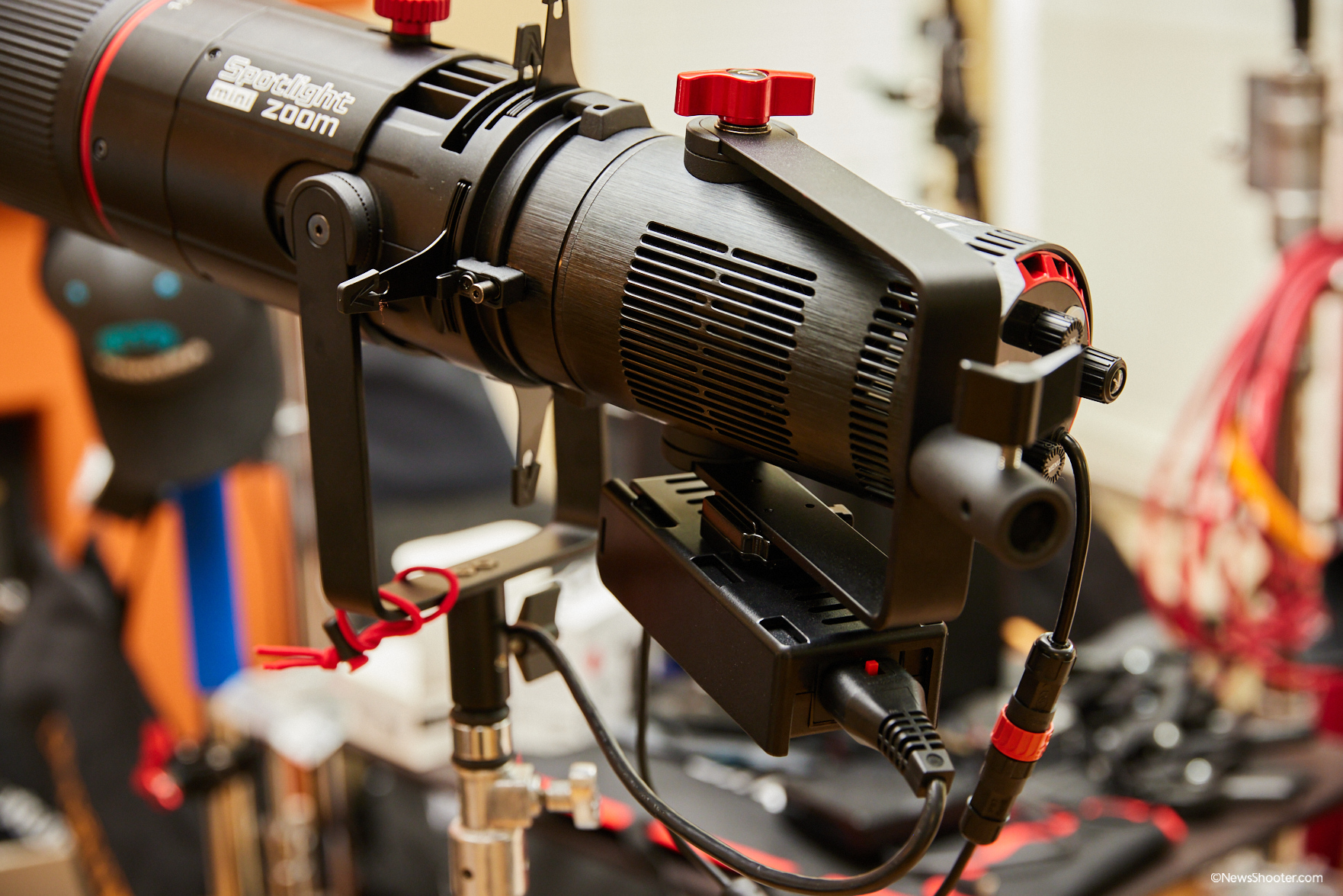Aputure Spotlight Mini Zoom For LS 60X, 60d Lights Review - Newsshooter