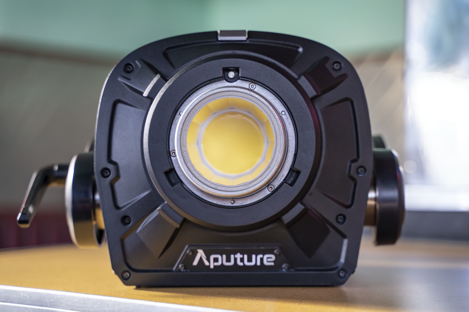 Aputure Announces high output 1200d Pro Light Storm - Newsshooter