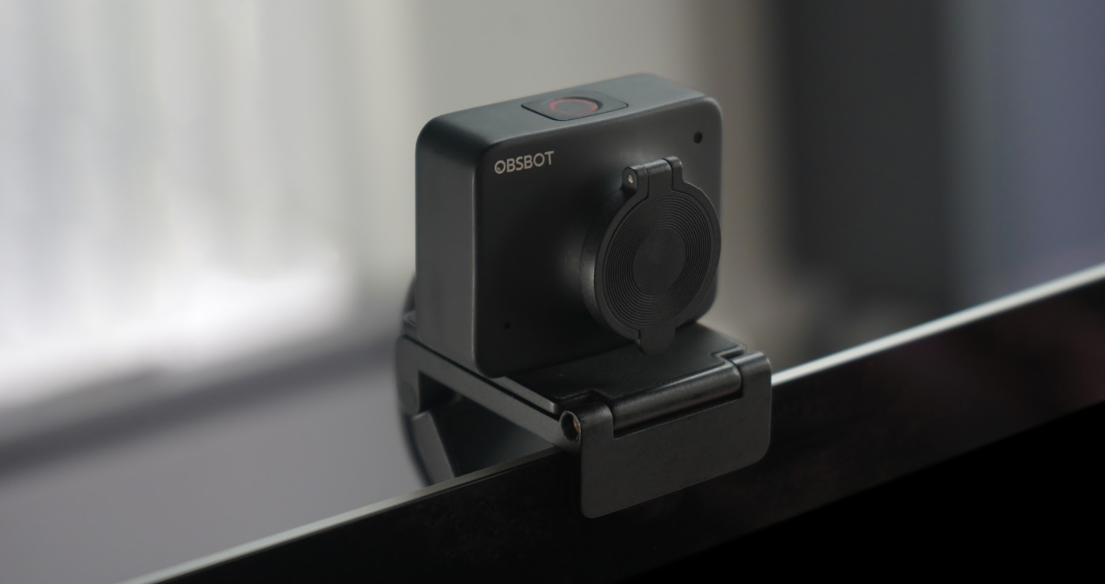 OBSBOT Meet- blur or replace your background - Newsshooter