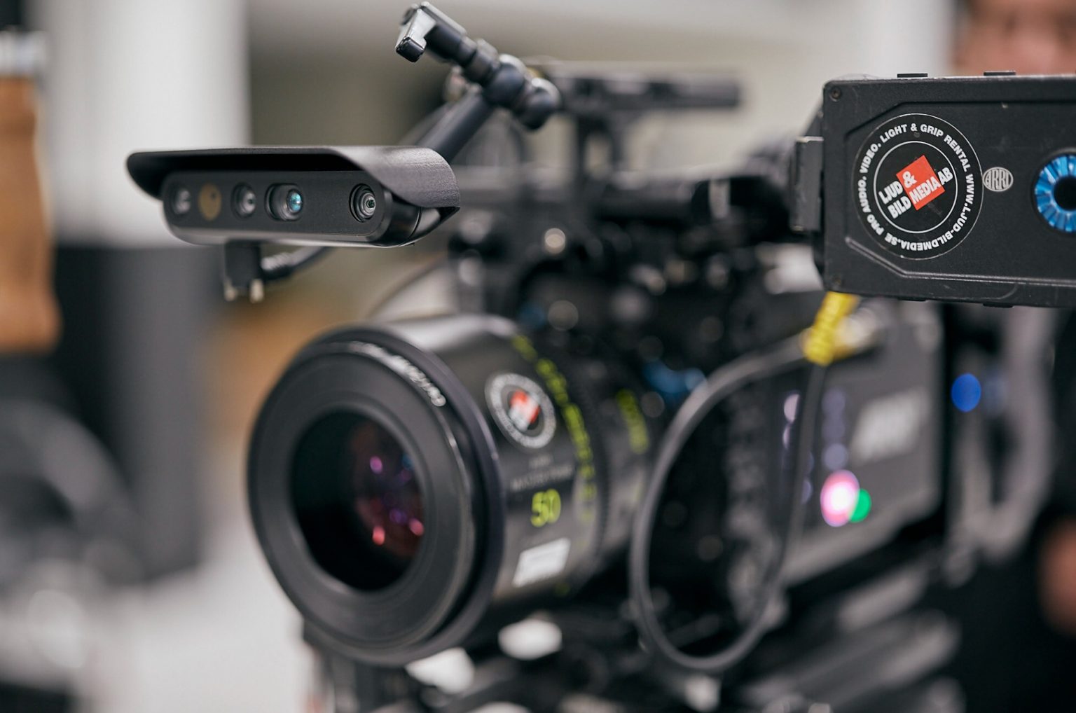 Moon Smart Focus– world's first distance measuring tool with advanced ...