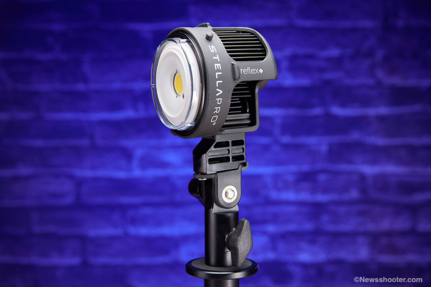 StellPro Reflexon light stand adapter - Newsshooter
