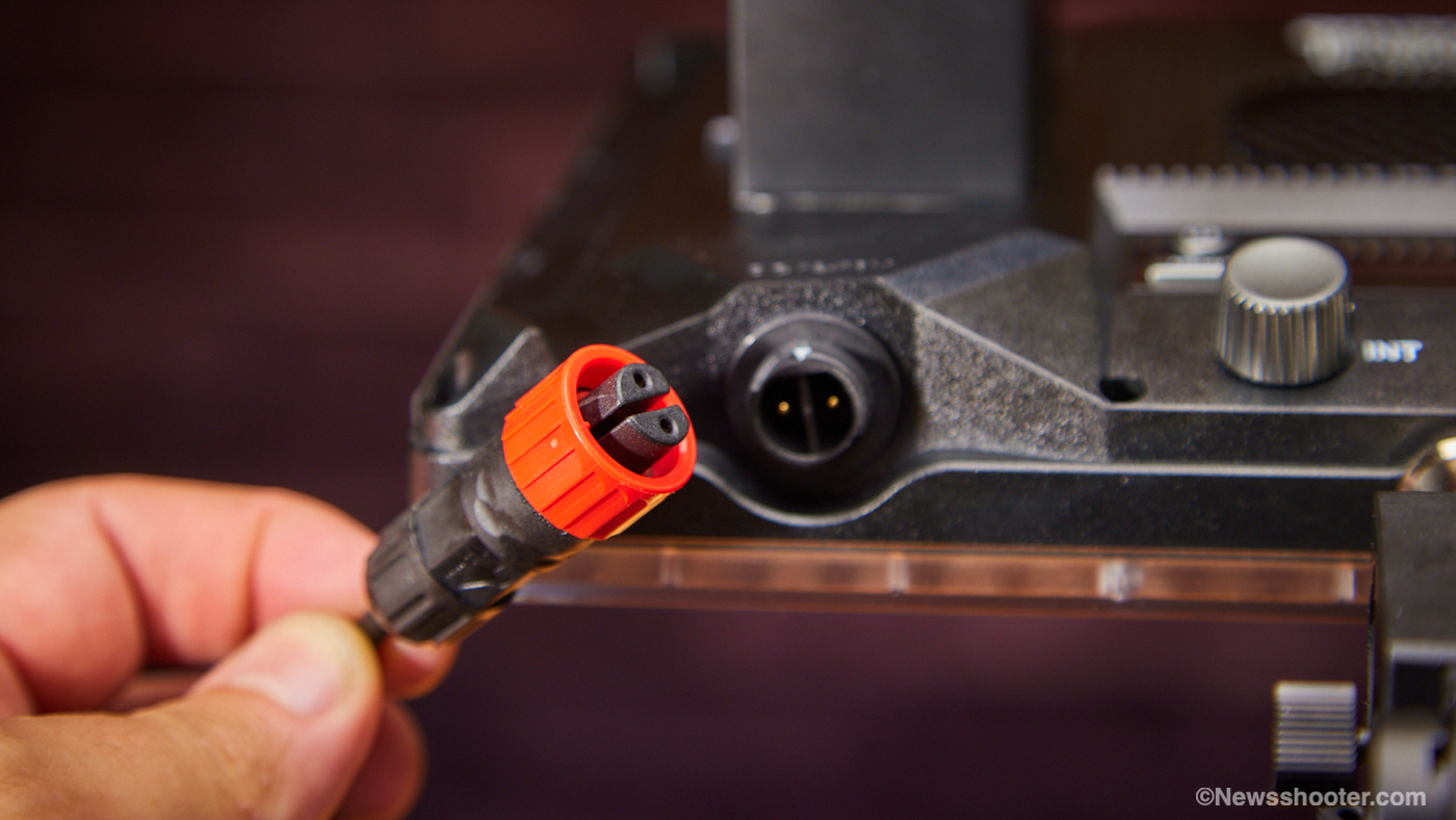AC Connector - Newsshooter