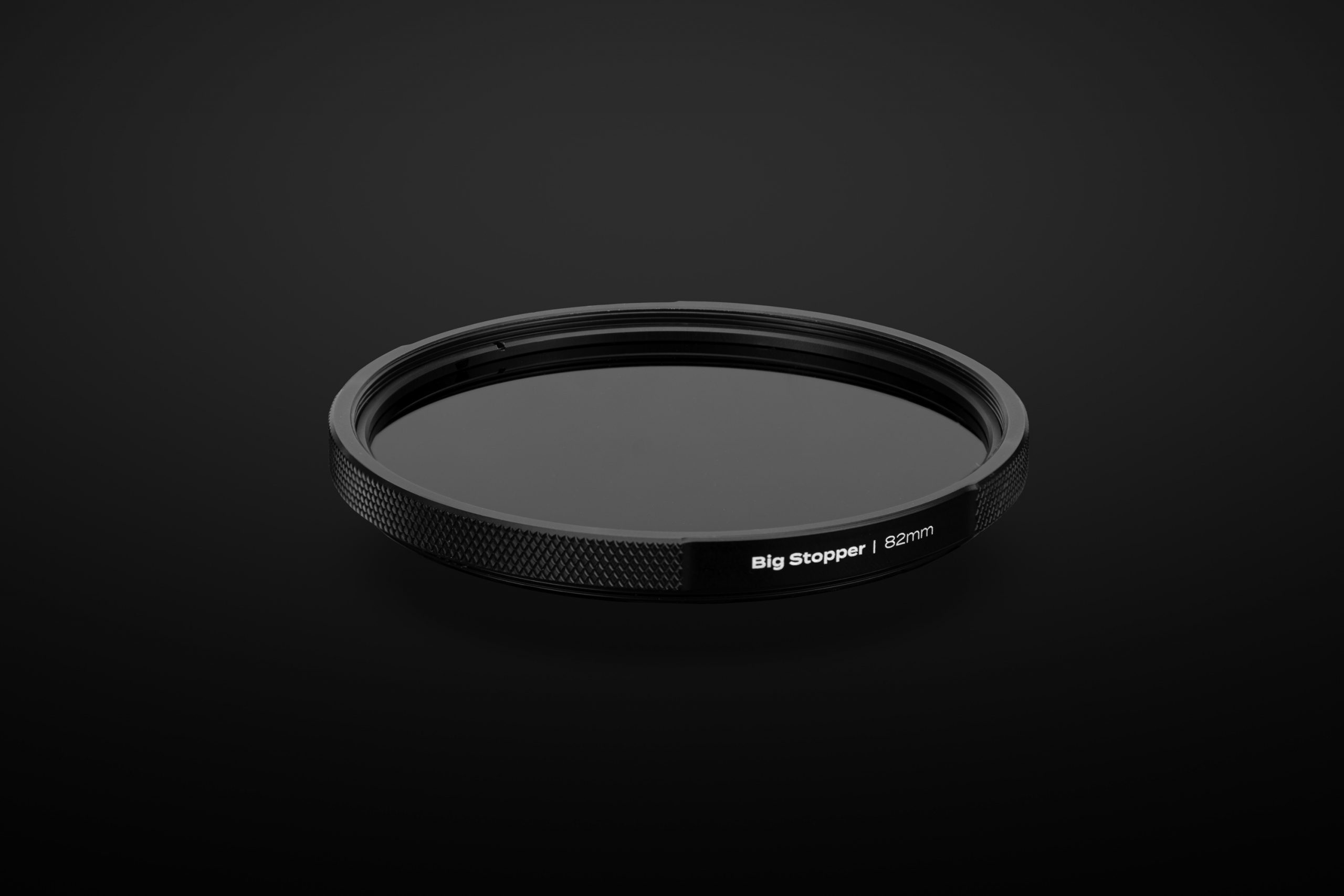 LEE Elements Big Stopper Floating Black BG - Newsshooter