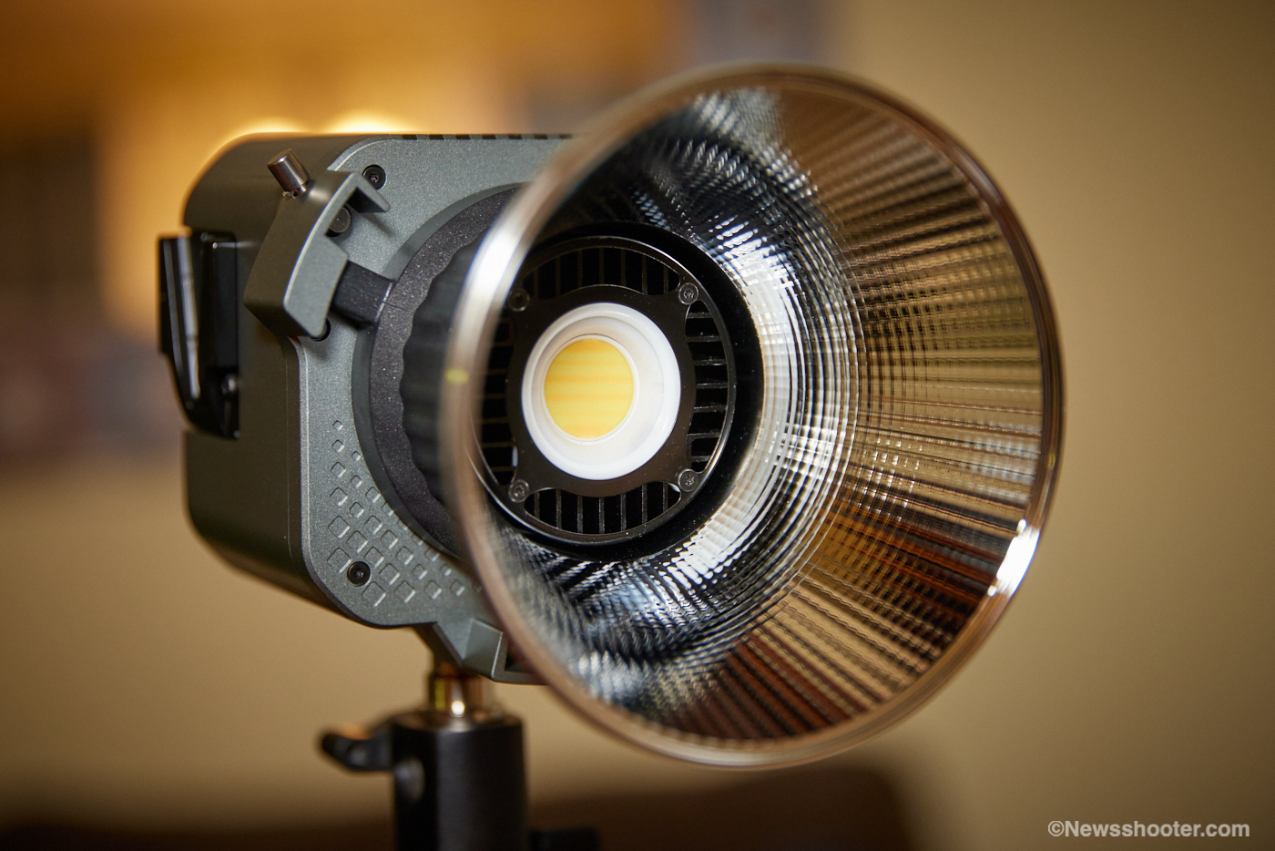 amaran COB 60x & 60d Lights Review - Newsshooter